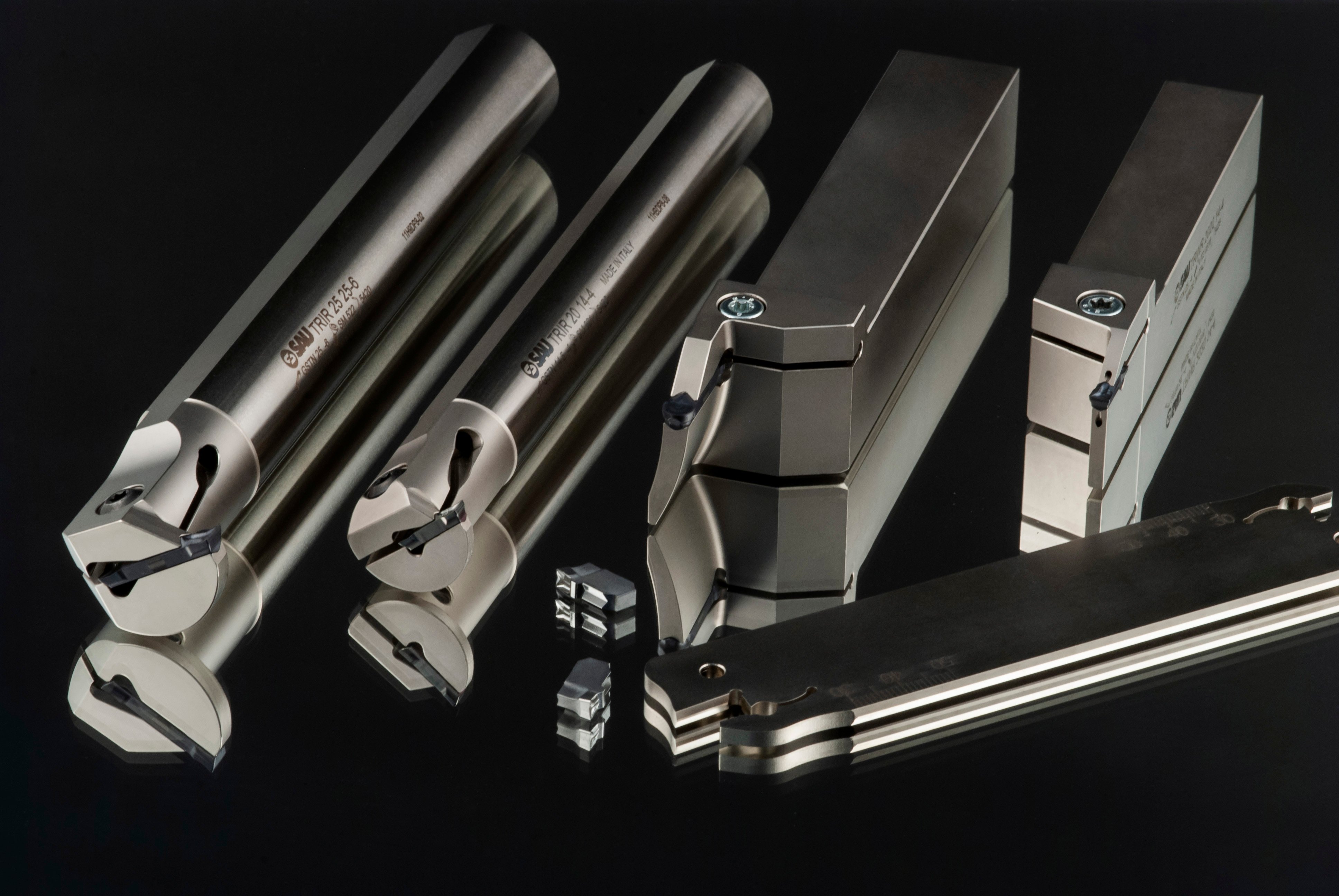 Line Of Grooving And Cutting Tools And Inserts
